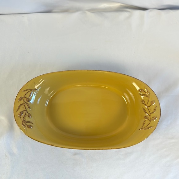 cerutil | Dining | Cerutil Stoneware Oval Serving Bowls Mustard Yellow ...